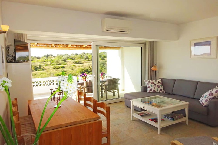 Villa De Lujo De 2 Dormitorios En Quinta Da Saudade, Con 2 Piscinas, Cancha De Tenis, Etc. - Guia