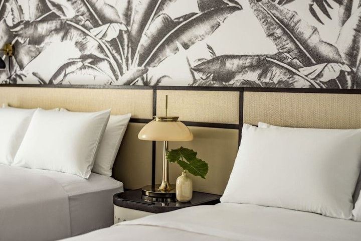 Enjoy Elegant Terrace Views At Boldly Designed Queen Room In Palm Beach - Jupiter, FL