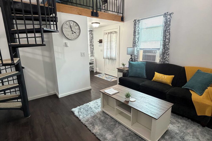 Cozy Creek Retreat - Spiral Staircase,ac,high Speed Wifi - Edinboro, PA