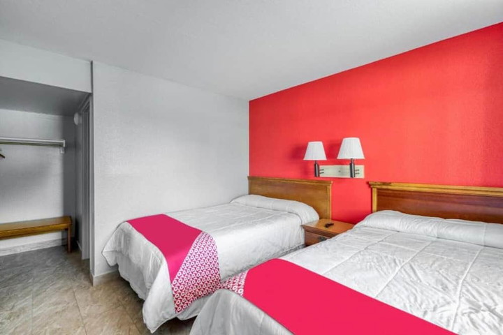 Houston | 2 Full Bed - Sugar Land, TX