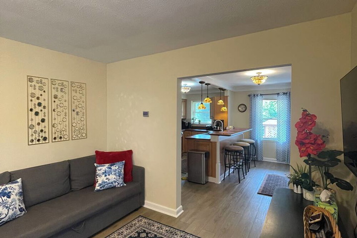 3-bedroom House With Pool - Towson, MD