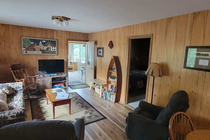 Nitschke's Resort Cabin #7 - Pet Friendly - Minocqua, WI