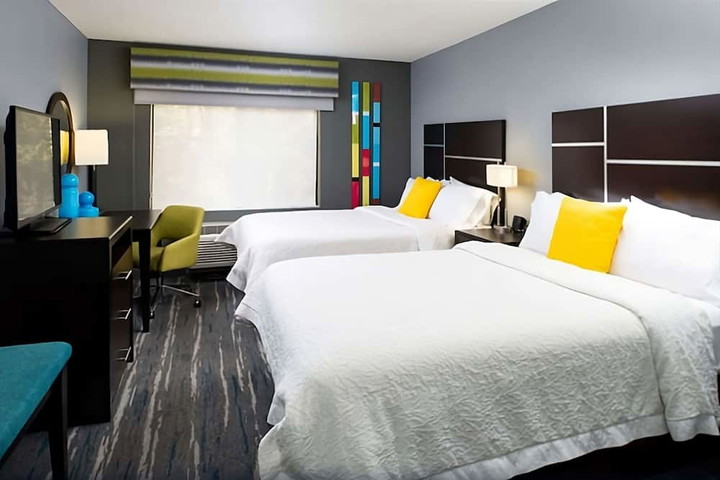 Your Peaceful Mountain Escape! Free Breakfast, Indoor Pool, Free Parking! - Glenwood Springs