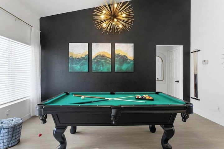 Stellar 5 Bd Home W/games & Pool! - North Las Vegas, NV