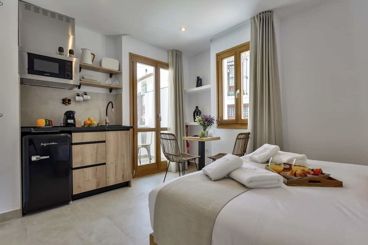 Habitación Con Acceso Fácil, En Hotel Solo Adultos Con Piscina Comunitaria - Benidorm