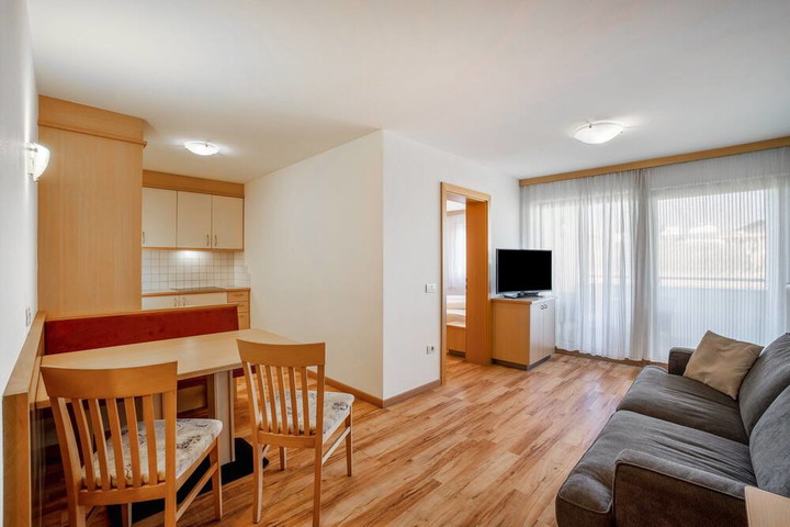 Holiday Apartment 'Linder 16' With Mountain View, Shared Pool And Wi-fi - Brixen