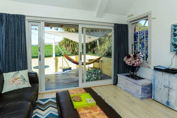 Birdsnest@port O Beijo -Relaxed Accommodation - New Zealand