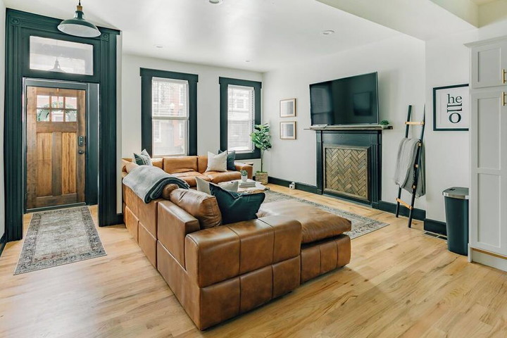Stunning 5 Br - Heart Of Downtown - Lancaster, PA