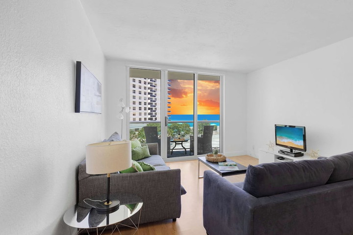 Tides Beautiful Ocean View Condo-promotions - Aventura, FL