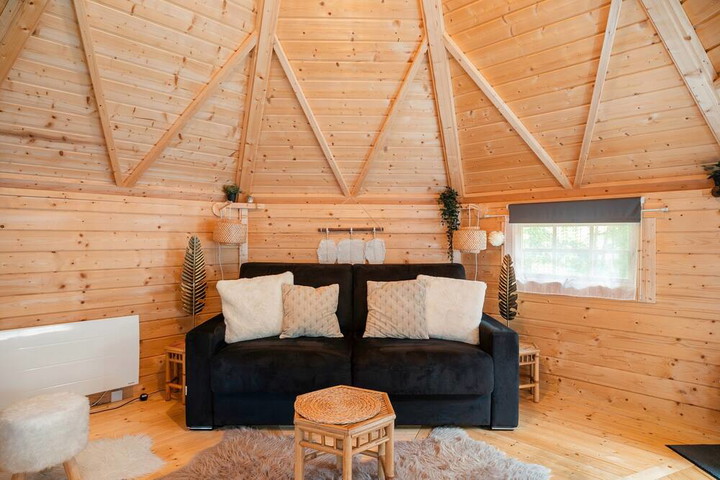 Chalet 'Gite Petite Chaumière Kota Finland' Met Privé Terras, Privé Tuin En Airconditioning - Bretagne