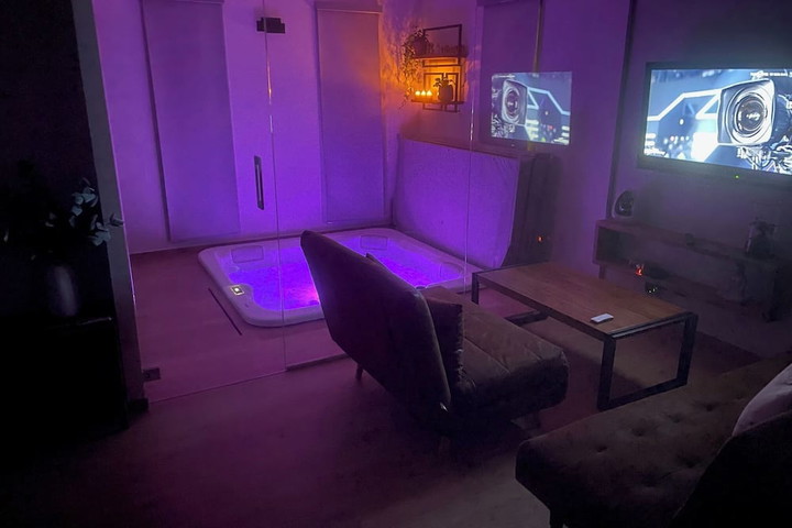 Maison  Avec Jacuzzi Intérieur. - Bonnieux