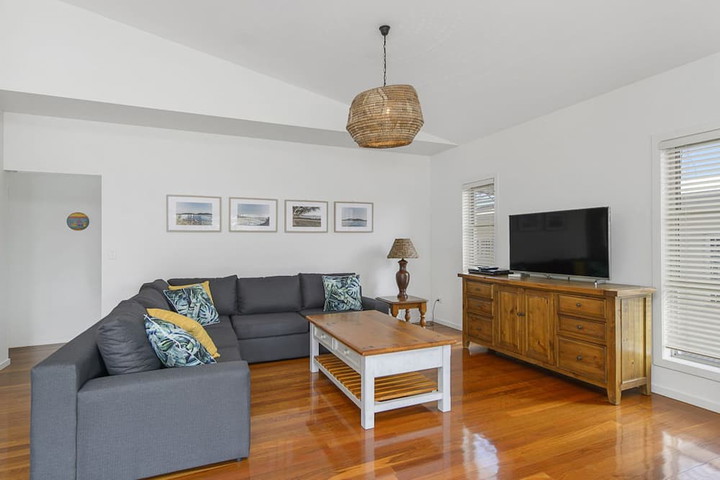 Vaka Malua, 7 Scott Street - Crescent Head