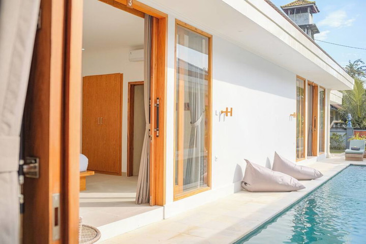 Dolphin 2  Chambre Double Deluxe Dans Une Nouvelle Villa Sur La Plage De Lovina - Bali