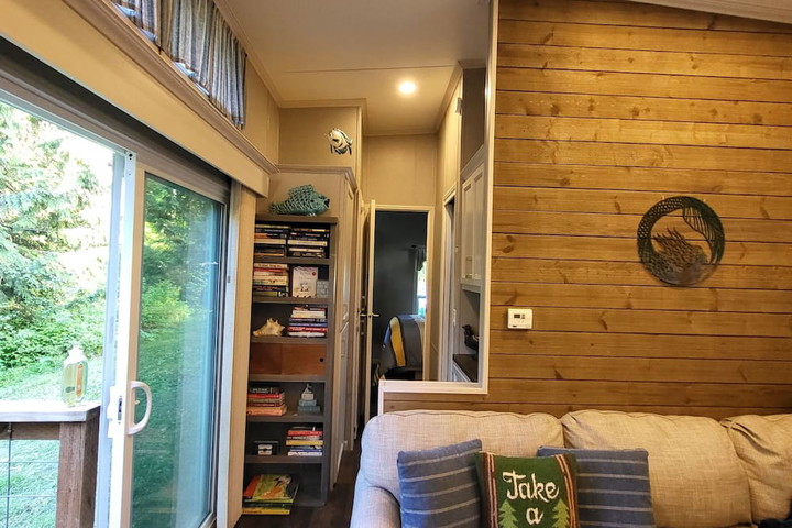 Quiet Cottage On 25 Acre Rescue Farm In The Forest. 15 Mins To Waterfront. - Port Angeles, WA