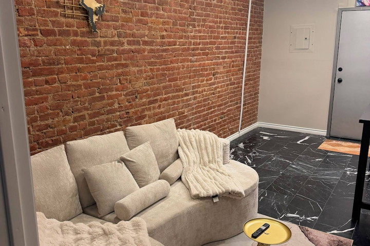Cozy 1-bedroom Apartment In Lovely Brooklyn With Ac - Queens, NY