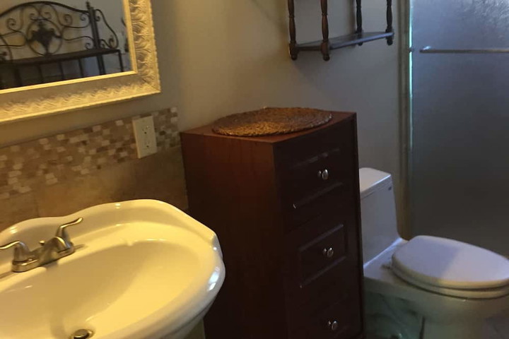 Furnished Bedroom, Bathroom, Kitchen In A Guard-gated Community - Calabasas, CA