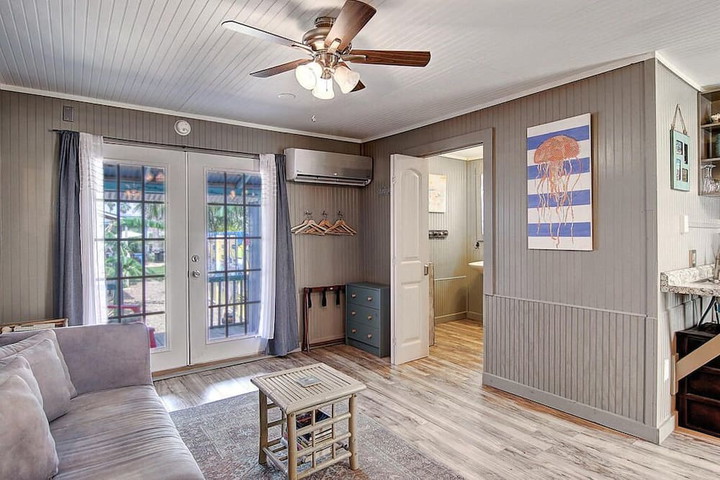 Anglers Court #2 | Classic Midtown Port A Cottage - Corpus Christi, TX