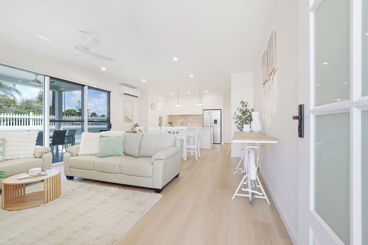 Coastal & Centrally Located 3-bedroom House, Pet-friendly In Delightful Bargara! - Bundaberg Central
