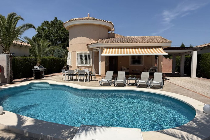 Casa La Buena Vida: Villa Con Vistas A La Montaña, Wi-fi Y Aire Acondicionado - Jijona