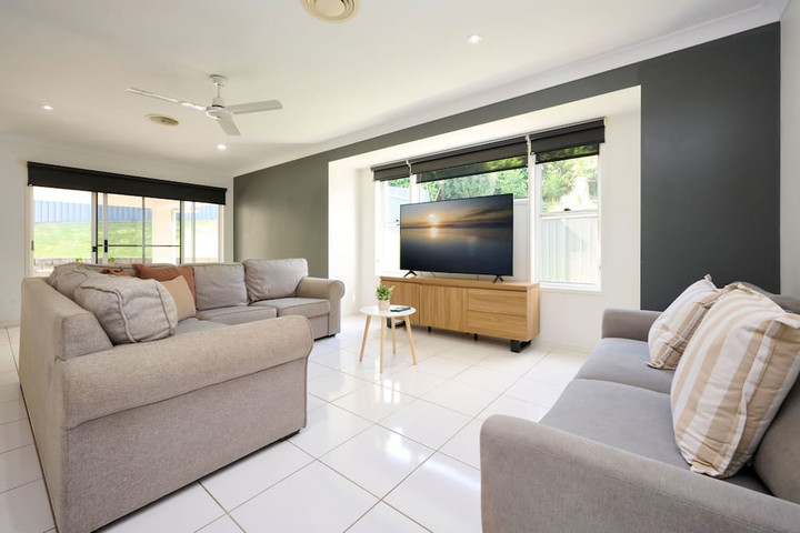 Family-friendly Home - Fully Fenced - Near Cbd - Coffs Harbour