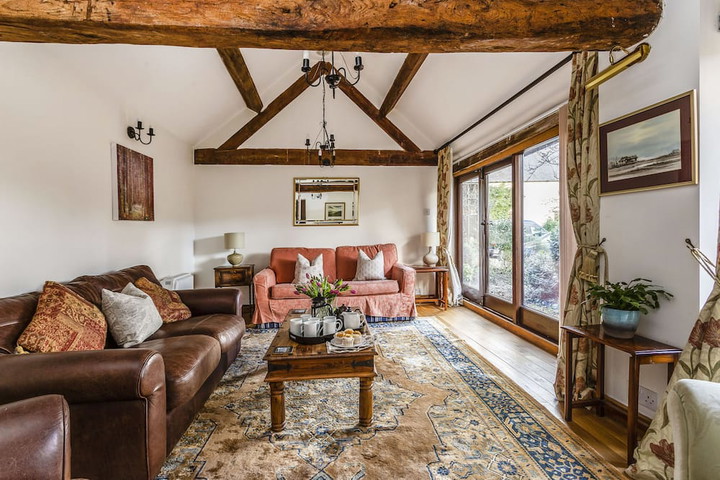 Converted Stable Barn Sleeping 6 People In 3 Bedrooms. - Moreton-in-Marsh