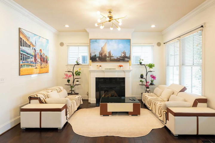 Luxury 4br Norton Commons Retreat  Bourbon Lounge, Walk To Dining, Sleeps 10 - Charlestown, IN