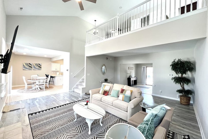Beautiful 3 Bd Home In Fishers With Ev Charger - Fishers, IN