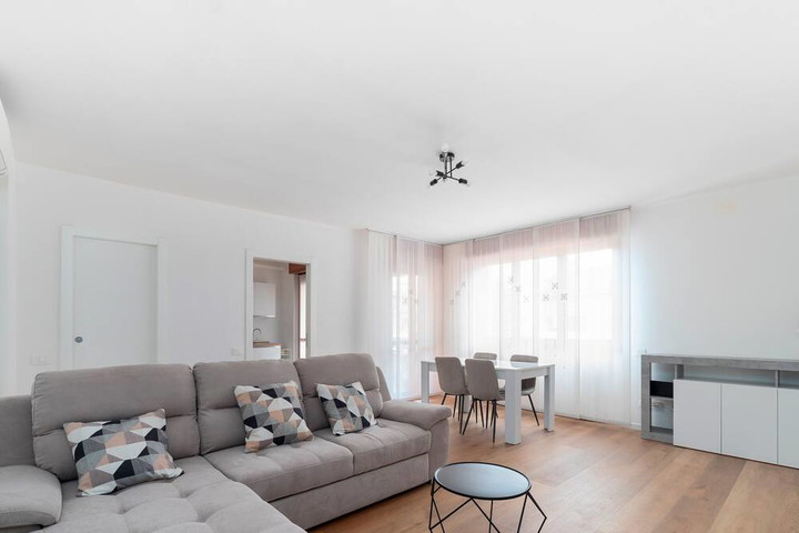 The Right House, Modern And Spacious Three-room Apartment Near Policlinico Monza - Monza