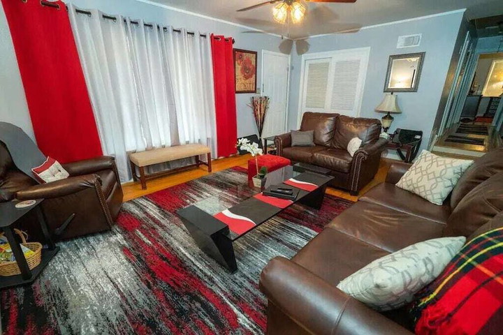 Edward's Place ~ Family Retreat Near Downtown & Oaklawn - Hot Springs, AR