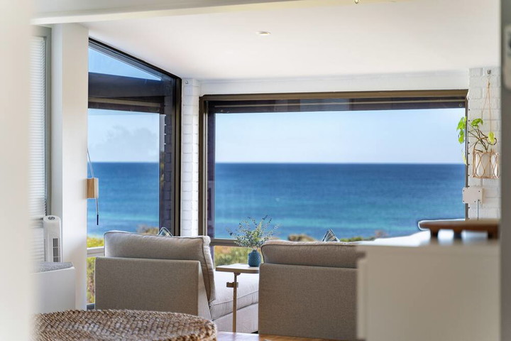 Beachfront Mansion By Peppy Beach Retreats® - バンバリー