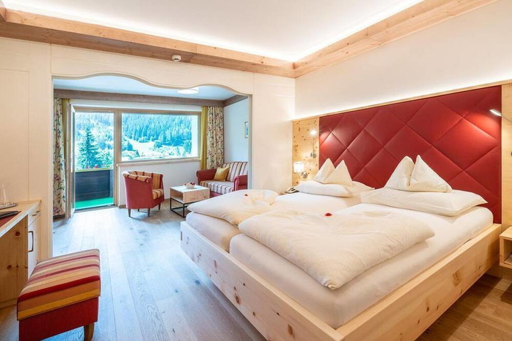 Romantik Suite 65 M² - Thermenwelt Hotel Pulverer - Bad Kleinkirchheim