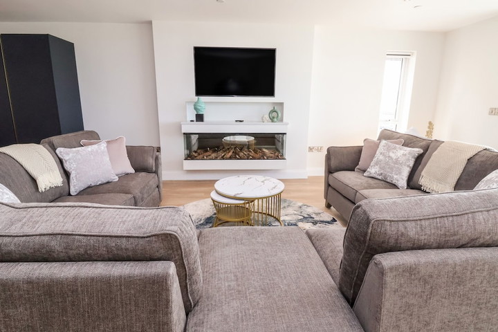 The Dunes, Pet Friendly, Luxury Holiday Cottage In Llandudno - Colwyn Bay