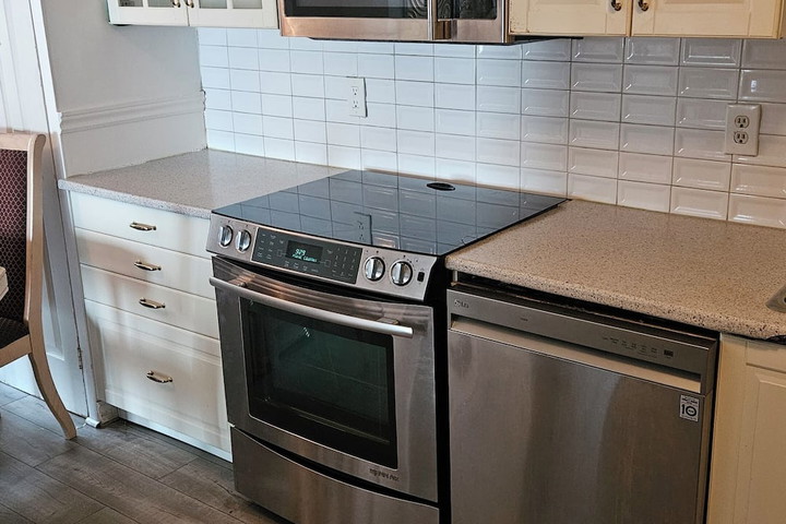 Fully Furnished House For Rent For 6 To 8 People - Laval, Canada