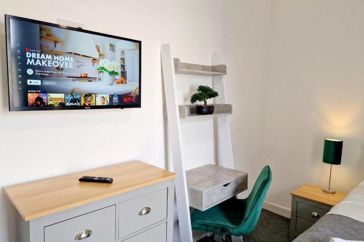Double Room Modern Ensuite With Bath Rm 3 - Todmorden