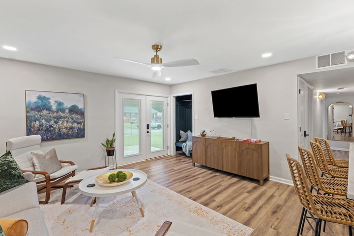 The Luxe/hot Tub/10 Min Keenland/12 Min Downtown/fenced In Yard/ Pet Friendly - Lexington, KY