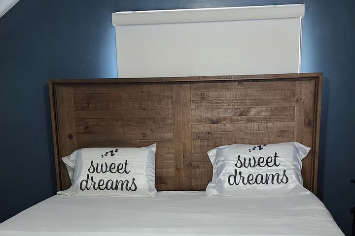 Comfy Short Vacay Old Homestay {Room} - Welland