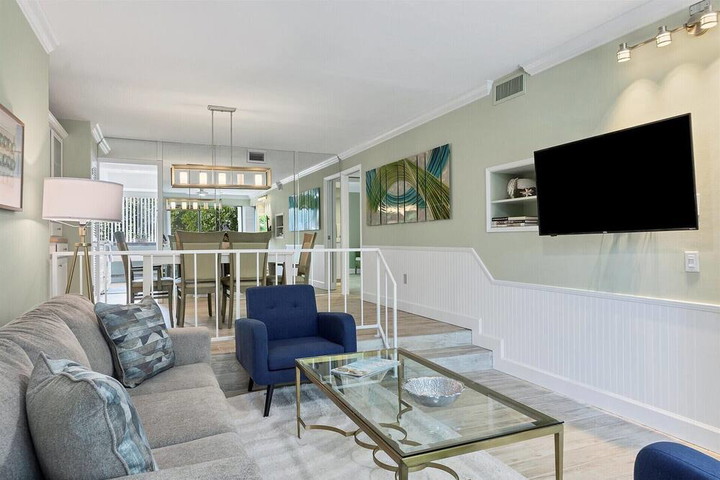 Venice, Florida 1 - Two Bedroom Apartment, Sleeps 6 - Venice, FL