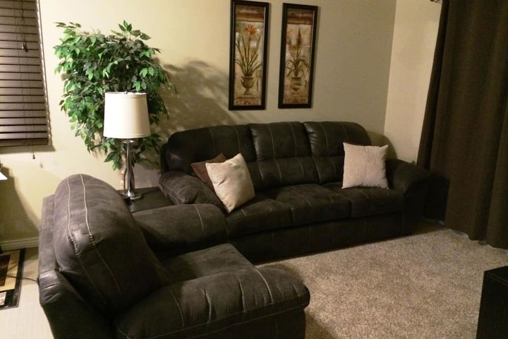 'Modern Feel! Wonderful Location! And A Great Price, Too! - Utah