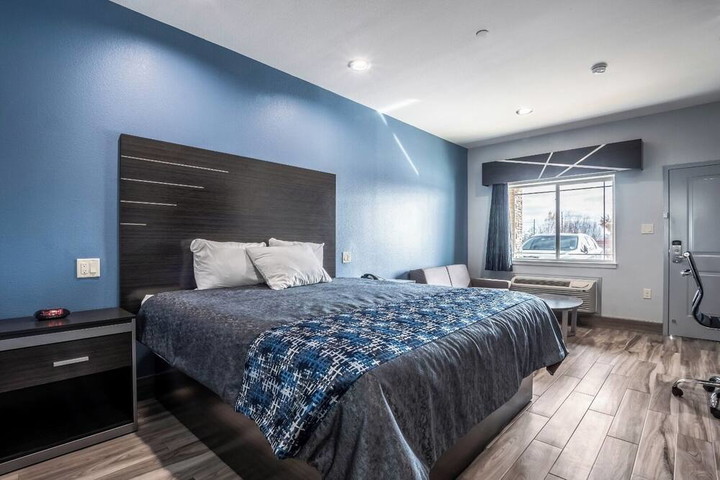 Budget Stay Near Katy Heritage Museum | Free Continental Breakfast - Katy, TX