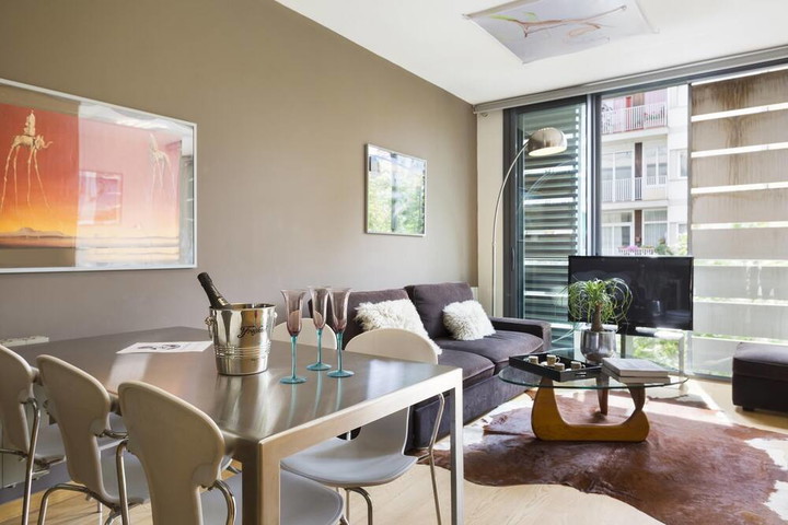 My Space Barcelona 6 Apartments With Terrace And Pool For Up To 48 People - Barcelona