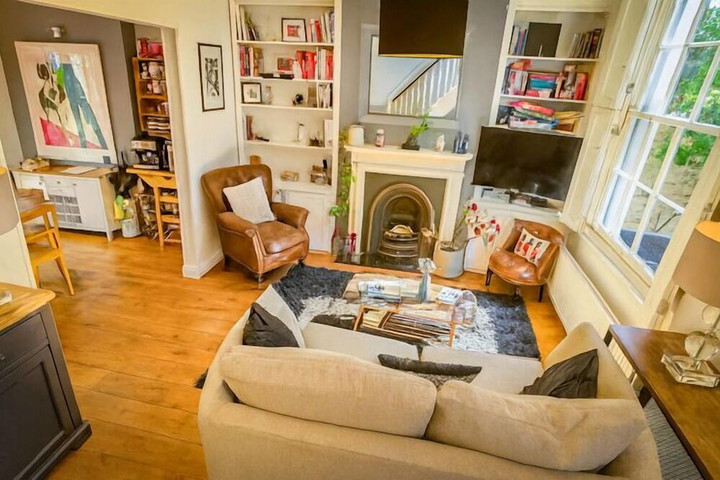Historic 2bd Cottage W/ Private Walled Garden On Quiet Street Near Camden Market - Fulham