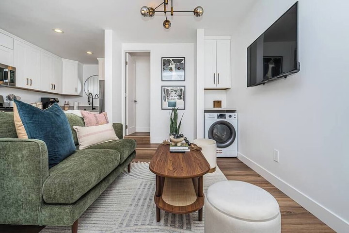 Camellia Suite I Walkable Near Shops + Dining - Coronado, CA
