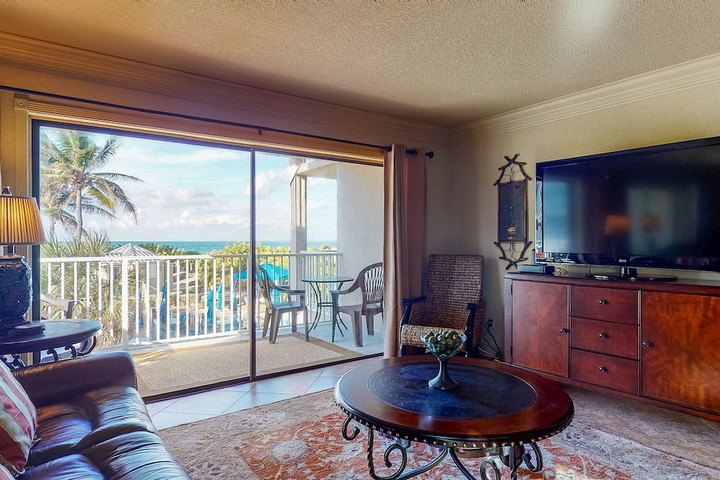 Oceanfront Condo- Stuart In Beautiful Hutchinson Island Florida - Stuart, FL
