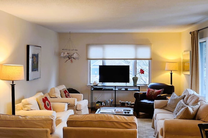 Village Home In Suttons Bay. Walk To Everything. Air, Grill, Wifi - Suttons Bay, MI