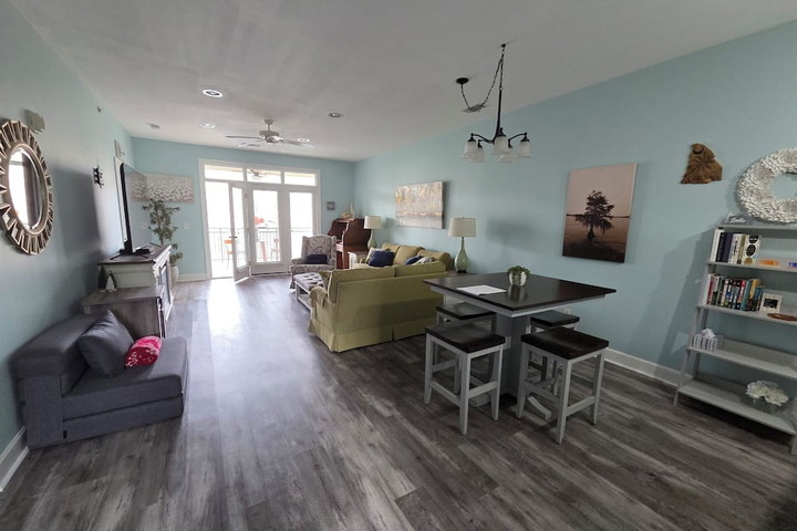 Lakefront Retreat On Lake Marion Perfect For Fishing & Relaxation - Lake Marion, SC