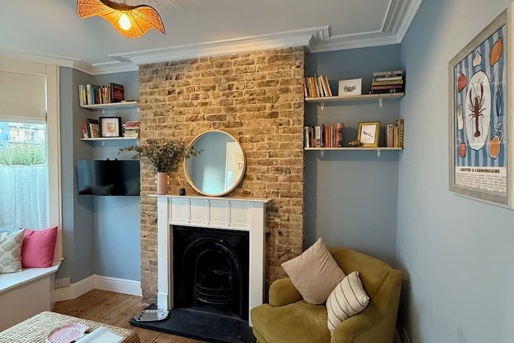 Stylish Seaside Townhouse | Sleeps 8 | 2 Min To Beach | Sunny Garden & Bbq - Broadstairs