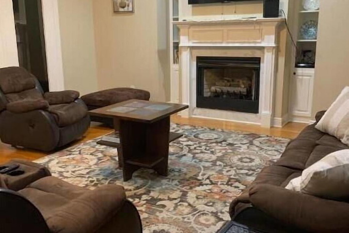 Luxury, Modern, Homely, Near City Center - Alexandria, LA