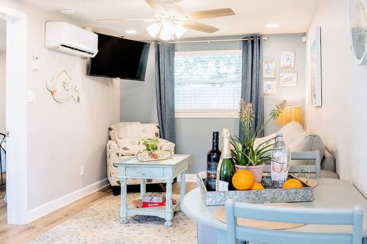Cozy Coastal Cottages Of Dunedin #3 - Dunedin, FL