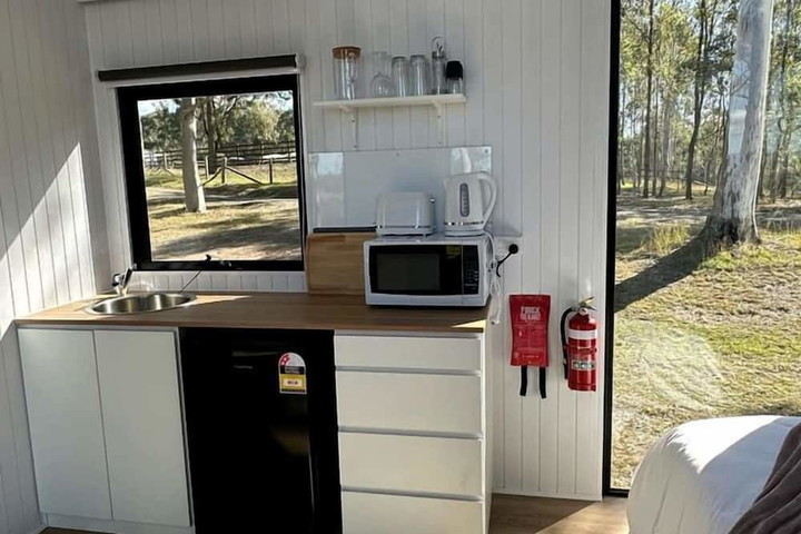 Lovely Tiny House Surrounded By Beautiful Rustic Landscape In Queensland, Australia - Gympie