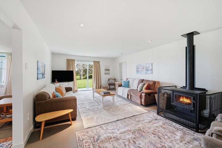 Toad Hall - Akaroa Holiday Home - Akaroa